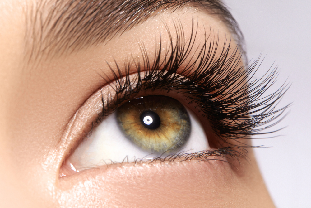Eyelash Growth - Helix Medspa